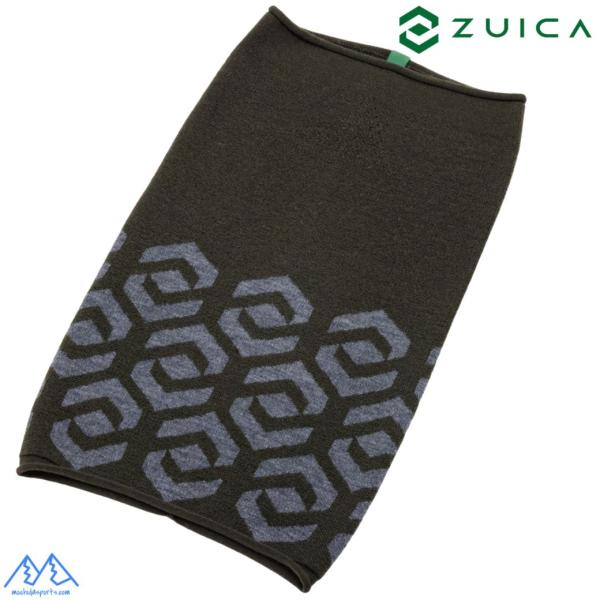 ZUICA Multi Neck Tubeブランドマークをジャカードニットで表現した、筒状マルチネックチューブ。ヘアバンドや帽子など様々な使い方が可能です。無地部分にはベンチレーションとなるアイレット付き。ウール100％日本製