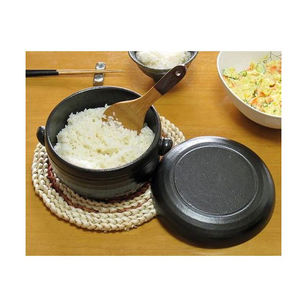 【スペック】おひつ鍋 3合用：Φ19.5×高さ10.5(cm)萬古焼・国産【備考】しゃもじ、鍋敷きなど、付属品は付いておりません。冷蔵用ですので、冷凍保存しないでください。箱に入れてお届けします。手作り品、焼き物のため、商品画像の物と、色合...