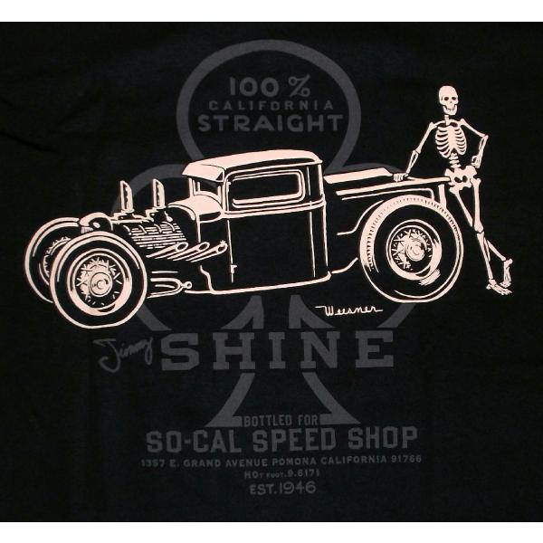 Black only?double-sided design.1946年創業の伝統あるホットロッド・カスタムショップ「So-Cal Speed Shop」のTシャツです。So Cal内においても、よりハードなホットロッドやチョッパー等のカス...