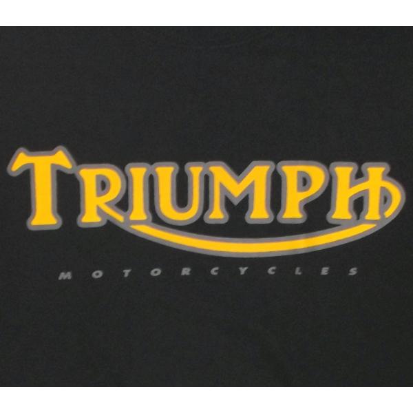 数々の名車を世に放ってきたイギリスのモーターサイクルメーカー「トライアンフ」米METRO RacingよりリリースのオフィシャルTシャツです。黒ボディーにシンプルなブランドロゴ!旧車ファン〜ロッカーズの方に!正規品Sサイズ細身の170cm前...