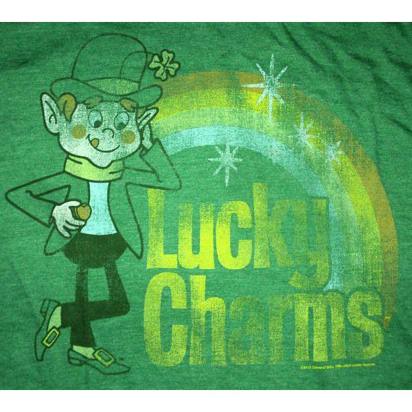 米国の老舗製粉会社General Mills社が1964年に発売したシリアル「LUCKY CHARMS」のTシャツ「LUCKY CHARMS MENS LIGHTWEIGHT TEE」です。アイルランドの伝承に登場する妖精キャラクター、レプ...