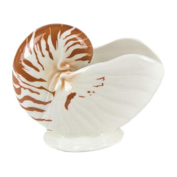 Trader Vic's / NAUTILUS SHELL MUGLike Captain Nemo’s own Nautilus, voyage into the deep with Trader Vic’s Nautilus Shell...