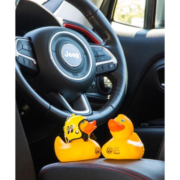 MOON Rubber Duckムーン ラバー ダック手書き風な MOON ロゴがデザインされたキュートなラバー ダックです。お部屋や愛車のダッシュボード、デスクの上に飾って愛でるのはもちろん、子どもの頃の遊び心を思い出しながら、水に浮かべ...