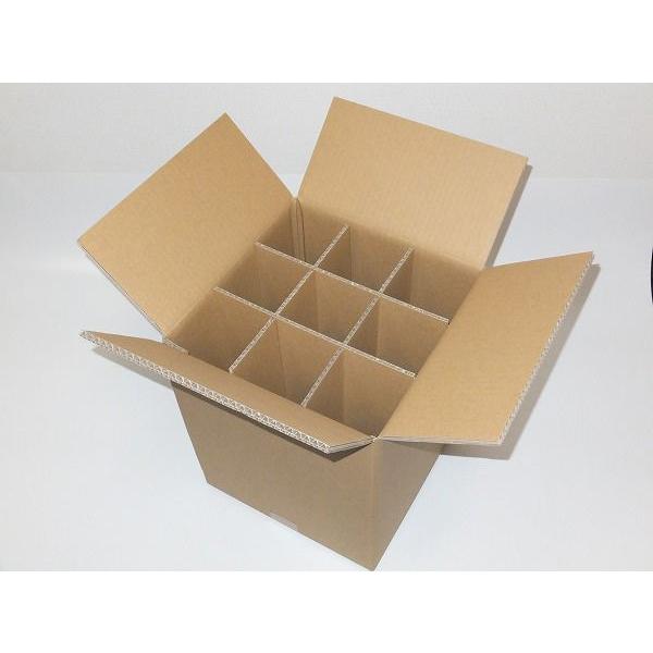 ◆外箱サイズ　315x310x375(H)　組立が必要になります。◆外箱はK6WF（8mm厚）、中の仕切はK6AF（5mm厚）の頑丈な作りです。◆一度にワイン（直径約90mm迄）を9本入れて輸送する事が出来ます。◆不要になれば、そのままリサ...