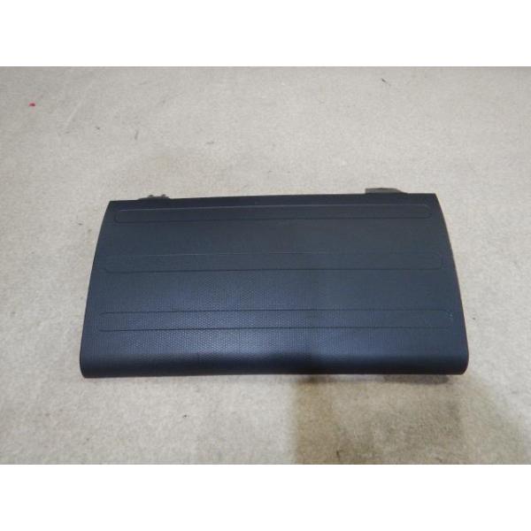 **** 商品説明を必ずご確認ください ****部品管理番号：230419000470210部品名：グローブBOX部品区分：リサイクル品管理品番：Y333133車名：キックス車両タイプ名：3DJワゴン通称型式：SQCNRUAPA0UZA認定...