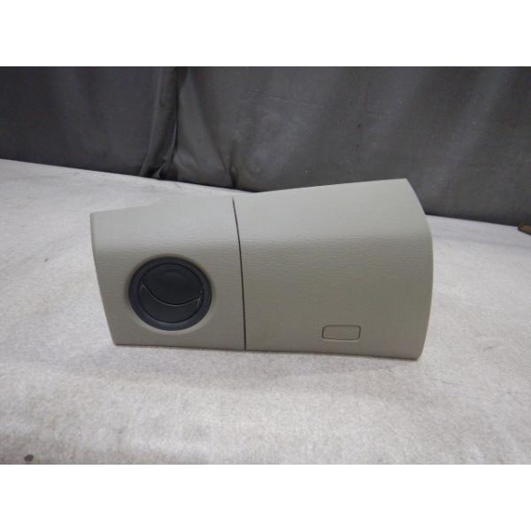 **** 商品説明を必ずご確認ください ****部品管理番号：260704000570210メーカー純正品番：73840-72M00-PBL部品名：グローブBOX部品区分：リサイクル品管理品番：378351車名：ワゴンＲ車両タイプ名：5ドア...
