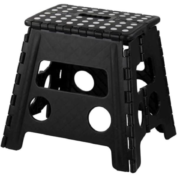 ここがポイント！あとちょっとで手が届く・・・そんな時に便利です。洗車や掃除の際の足場にレジャーの際には簡易的なスツールとして●折りたたみ式なので持ち運びが簡単です●たためば厚さ約45mm！収納に場所をとりません仕　様サイズ：約390X320...