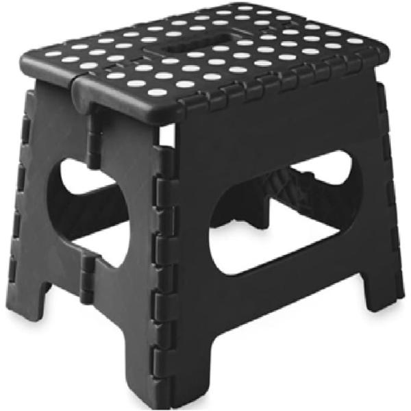 ここがポイント！あとちょっとで手が届く・・・そんな時に便利です。洗車や掃除の際の足場にレジャーの際には簡易的なスツールとして●折りたたみ式なので持ち運びが簡単です●たためば厚さ約45mm！収納に場所をとりません仕　様サイズ：約320X260...