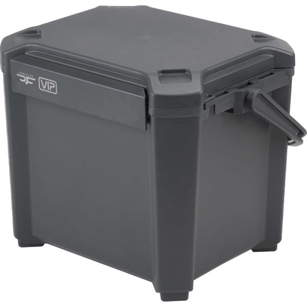 【ここがポイント！】熱伝導を限りなく抑える真空断熱パネル（Vacuum Insulated Panel）を、フタと本体の6面全てに内蔵することで、従来の発砲スチロール製品より保冷能力が大幅アップ。耐荷重(フタ)100kgでイスとしても使用可...