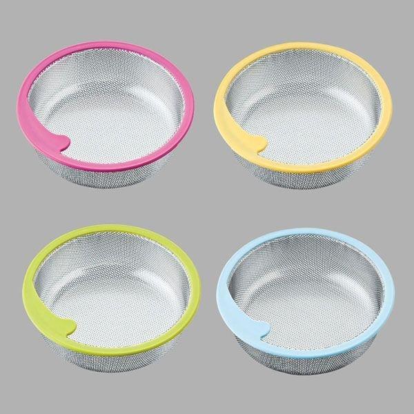 ●コーディネイトしやすいカラフルなフチとステンレスの組合せにして、排水口カゴのイメージを一新しました。 ●ステンレスカゴは網目ではなく、パンチング穴加工にしてあります。細かいゴミをキャッチするだけでなく、ゴミが引っ掛かりにくくおそうじも楽に...