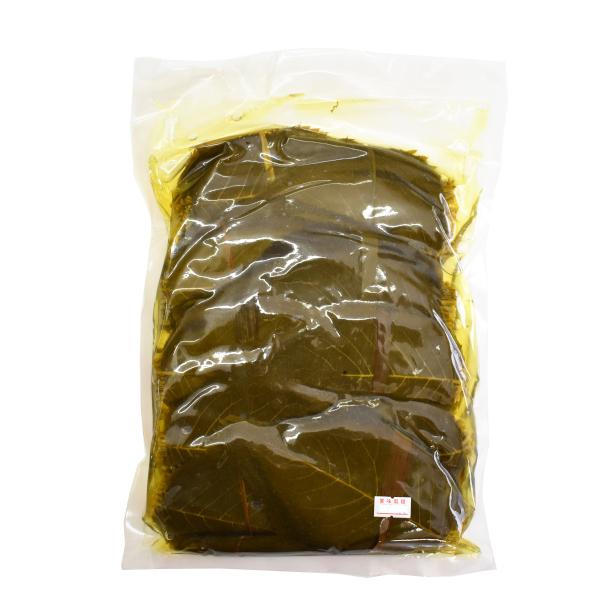 桜餅に欠かせない桜の葉です。塩抜きをして使用します。※こちらは送料込みの商品です。1回のご注文で購入可能な量は1パックです。複数ご購入の場合は、送料が別途発生する桜の葉の塩漬けを販売しておりますので、そちらをご利用ください(お得です)。※冷...