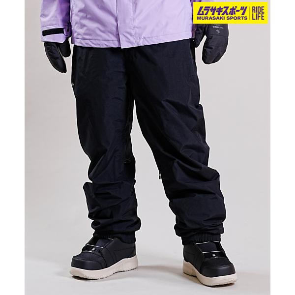 【686】シックスエイトシックス スノーボード ウェア パンツ GORE-TEX686スノーアンバサダー【フォレストベイリー】のシグネチャーパンツでストリートウェアのデザインコンセプトを持つ2Lゴアテックスパンツです。ウェストはカジュアルパ...