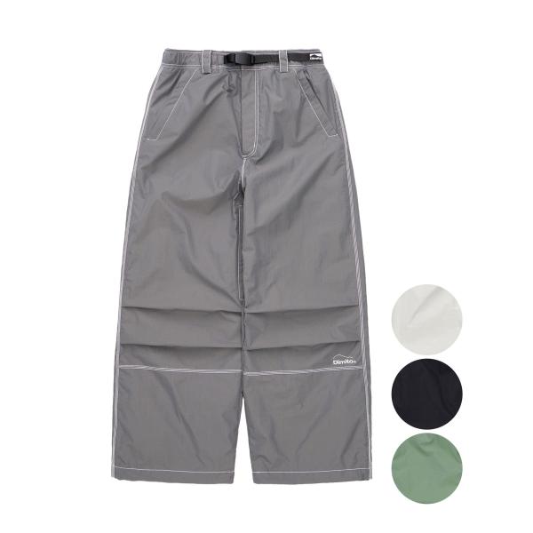 【Dimito】ディミトのスノーボードウェアWORKS STITCHED JACKETと絶妙にマッチしたセットアップで、ジャケットから続くステッチラインが個性的なスタイルを演出。裾は紐で絞ることができ、用途によって着方を変えることができる。...