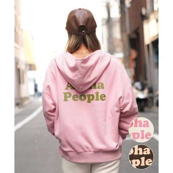 【快適な着心地とオシャレなカラーリングが特徴的なジップアップパーカー】●Detailパイル生地薄手なので快適な着心地でストレスフリーゆったりとしたサイズ感で寒い日にインナーを着てもごわつきにくいです胸元と背中のブランドロゴプリントが特徴的●...