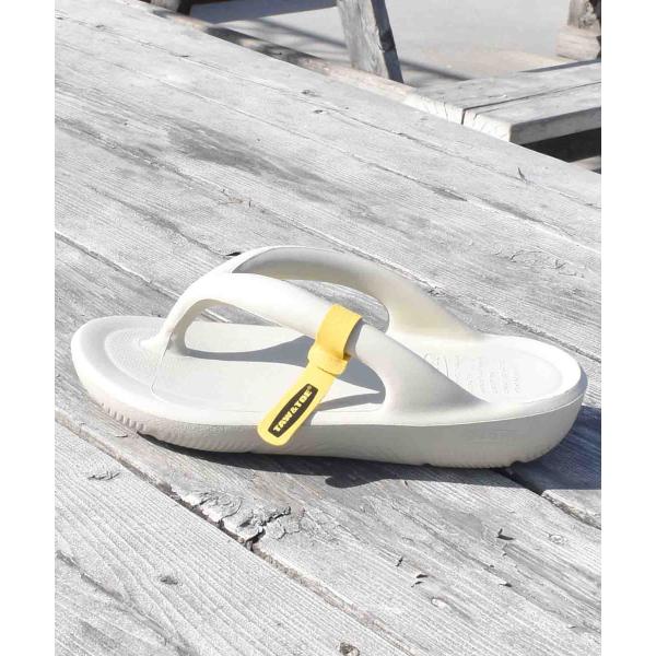 【韓国で大人気！カジュアルなコーディーネートに合わせられるモチモチサンダル】快適な足元で毎日楽しく、健康的に。TAW&amp;TOEは長年研究された素材を使い、足の疲労を軽減し保護するシューズを作っています。●ソフトな感触と軽さが特徴的なリ...