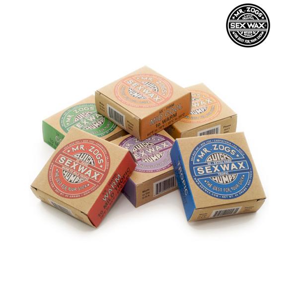 【SEX WAX】セックスワックスのサーフワックスQUICK HUMPSは単体での使用や、重ね塗りのどちらでも使用する事が出来ます。水温によって使用するタイプが異なりますので、下記参考にご使用下さい。《商品詳細》■適正水温■TROPICAL...