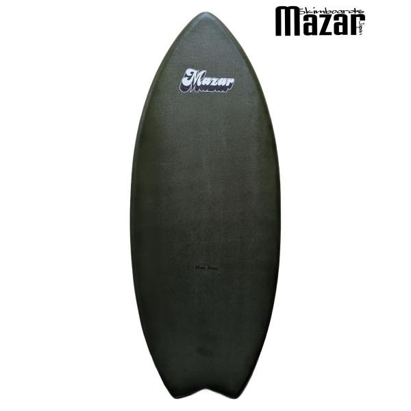 【MAZAR】マザーのスキムボード。圧倒的な浮力とスムーズな加速性能を兼ね備えたモデル。ワイドなアウトラインが安定感を生み、テイクオフからクルージングまで快適なライディングを実現します。小波やパワーの弱いコンディションでもスピードを失いにく...