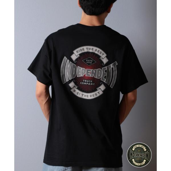 【ストリートでもスケートでもリピートしたい半袖Tシャツ】●存在感のあるバックプリントTシャツ●左チェストにはブランドネームをプリント◆おすすめコーディネート王道ストリートスタイルにぴったりのデザインなのでワイドなボトムスがおススメです。デニ...