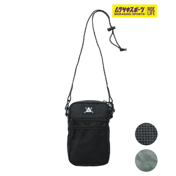 【DEATH LABEL】デスレーベルのスノーボードパスケース。貴重品などをまとめて持ち運びするのにも便利なショルダータイプのパスケース。フロントはジップポケットとメッシュポケットがついています。背面部分はクリア素材になっているのもポイント...