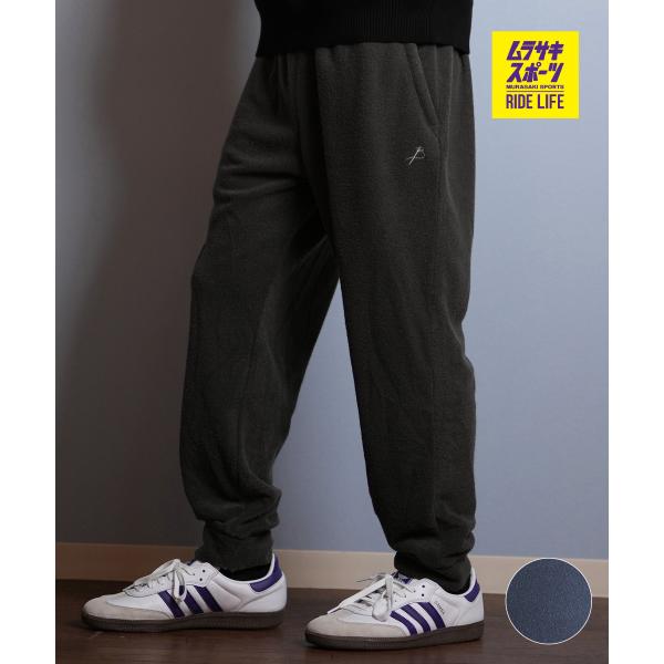 【GARAGE COLLECTIONのパンツ。】●裏起毛パイル生地を使用。●ポケットのプリント生地やPUレザーパッチがポイント。●同シリーズのジップアップパーカーとセットアップ着用が可能。◆おすすめコーディネート同素材のジャケットと合わせて...