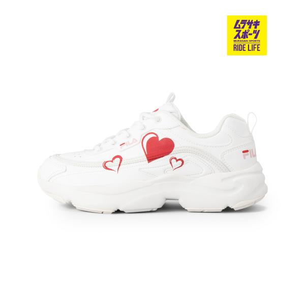 【ボリューム感のあるソールがトレンド感を演出する一足】1911年にフィラ兄弟によりイタリア・ビエラで、ニット素材工場として誕生。イタリア生まれの正統な血統、イタリアのスタイル、情熱、創造性、そしてイタリア人気質がフィラの起源であり、それを今...