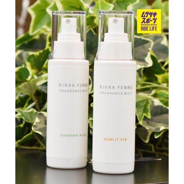 【ナチュラルで上品な香りが、日常にやさしく寄り添うRIKKA FEMMEが贈る新しいリラックスアイテム】ふわっと香りが広がる、“まとう香り”のミスト髪や服にも使えて、動くたびに香りがさりげなく漂います●紫外線ダメージやニオイが気になる肌をケ...