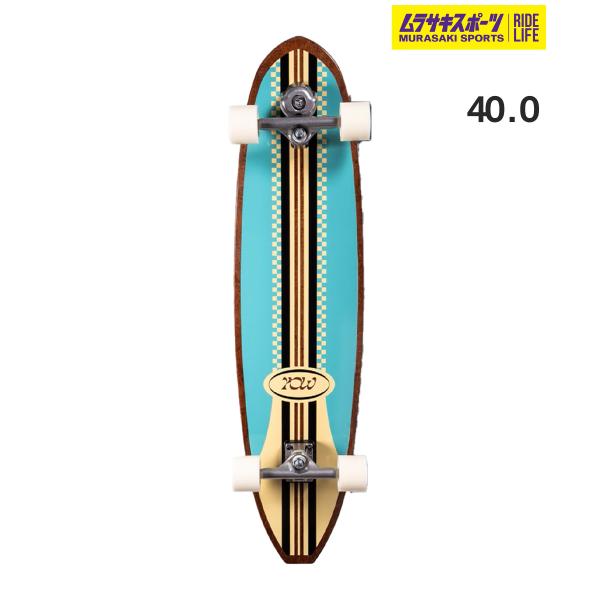 【YOW】ヤウのサーフスケートボード。ロングボードスタイルのクルージングとクラシックなサーフィンの動きを地上で楽しめる、YOWシリーズの中でも最もロングなモデルのひとつです。圧倒的な安定感とスムーズなライディング性能を備えており、ゆったりと...