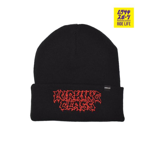 【ムラサキスポーツでしか買えない！ 限定アイテム！】●漆黒のボディに、燃え上がる炎のような赤のロゴ刺繍が鮮烈なインパクトを与えます。●ストリートカルチャーに根ざしたそのデザインは、どんなコーディネートも一瞬でアップグレード。●ストリート、パ...