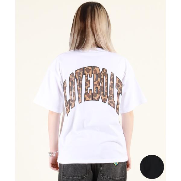 【”渋谷ギャルカルチャー”代表、LOVEBOATのTシャツ】●胸元にハートのロゴ入り刺繍をレイアウト。●バックプリントには大きくヒョウ柄でブランドロゴをレイアウト。●柔らかい肌触りで着心地の良いコットン素材を採用。●ゆったりとしすぎず程よい...
