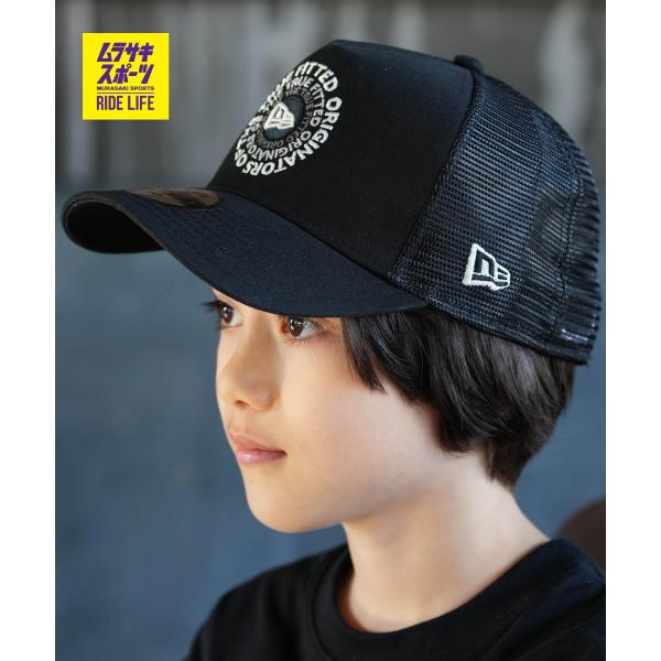 【クラシックなロゴで魅せる、通気性もばっちりなキッズキャップ】●NEW ERAのルーツを感じさせる「Originators of the True Fitted」をフィーチャーした特別なロゴデザイン。●人気の高い円形ロゴをフロントにあしらい...