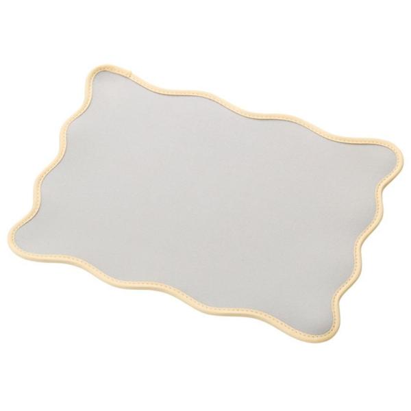 MPUK01GY        グレー。波のようなウェーブラインが個性的なマウスパッドです。2色のコントラストが美しいバイカラーデザイン。