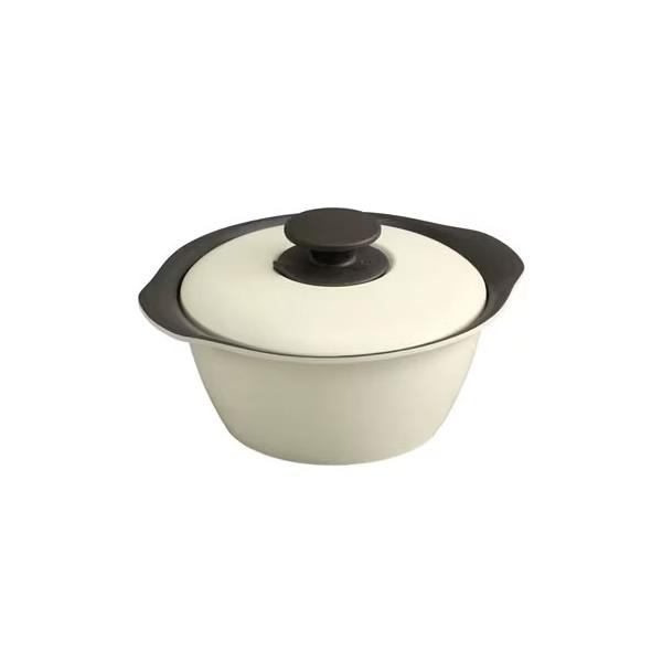 MKS20           素材が持つ水分を活かし、最小限の水で調理ができる鍋です。