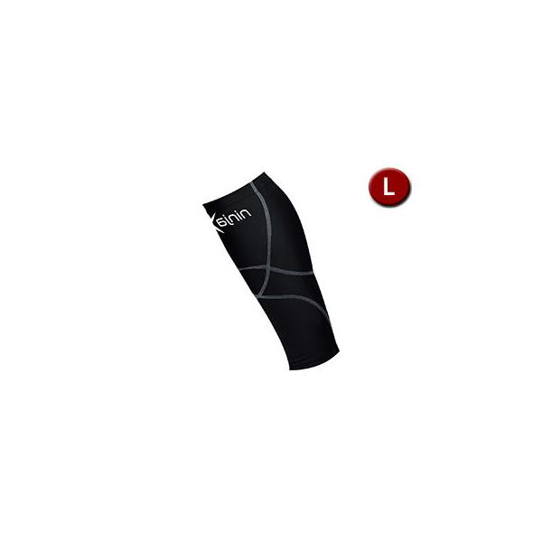 109202          試合終盤でも腰を落としたレシーブ姿勢をキープ。