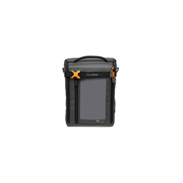 　 LP37349GRL      ミラーレスカメラ、デジタルデバイス、ケーブル、アクセサリーなどを保護収納するポータブルバッグをリサイクル素材でリニューアル