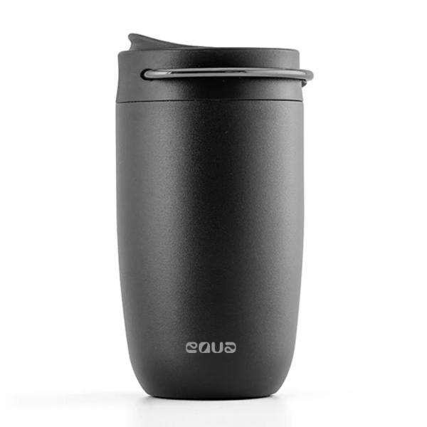 EC1172          フタ付き保温マグ。ブレスレットのようなハンドルとのみものをおいしく保つ加工が嬉しい。