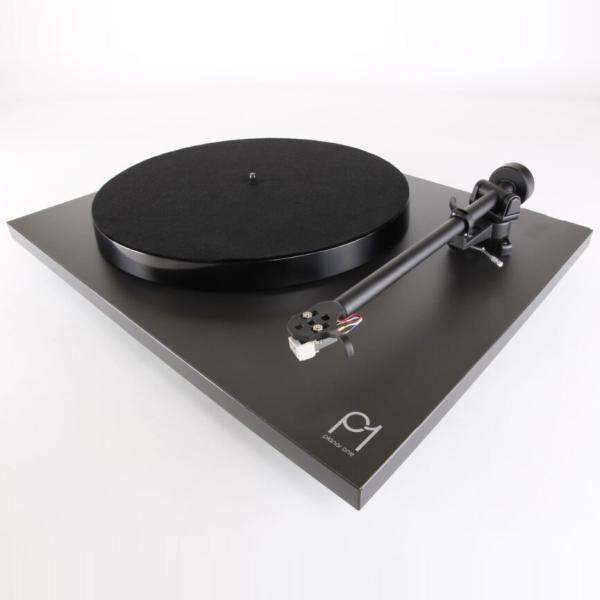PLANAR1MK260HZ  Regaのターンテーブルシリーズの入門モデル。