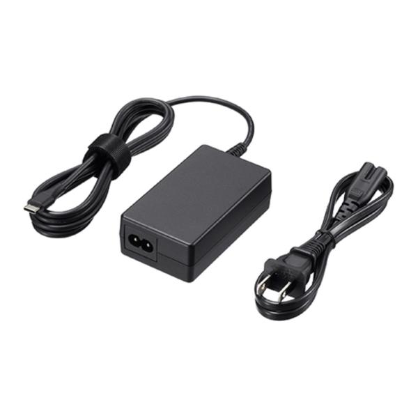 VJ8PD65W2       Type-C標準ACアダプター。各機種への対応はホームページにてご確認ください