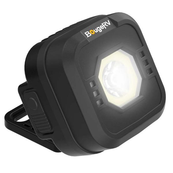 BRVML01         実用性を追求したブラックモデル。広範囲照射と携帯性を両立する、4-in-1ライティングギア。