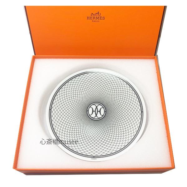 ≪ 新品 ≫ HERMES エルメス Hデコ　アッシュデコ シリーズ パン プレート　14cm 白 ホワイト箱 リボン　ラッピング Hdeco white plate gift boxブランド名：エルメス シリーズ名：食器商品名：Hdeco...
