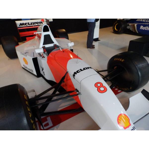 1/20マクラーレンMP4/8デカールです。デカールのみです。ハンガリーGPのメゾネットウイング用の原寸図入っています。デカールを解らないで買うと解らない物が届きます。解らないのに買うのは止めて下さい。