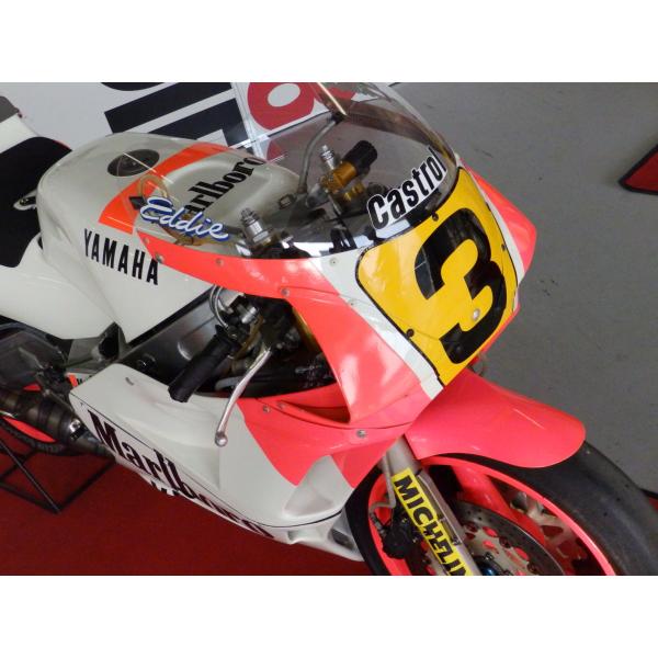 1/12ヤマハYZR500’88マルボロ&amp;ヘルメットデカールです。デカールのみです。日本GPでの車検証と金属リベット用にリベットデカールもセット。ヘルメットはタミヤライダーセットに合わせています。デカールを解らないで買うと解らない物...