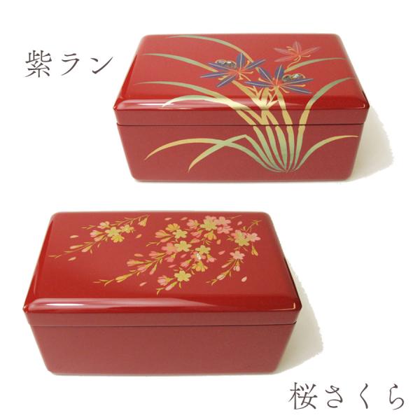 日本の伝統工芸「会津塗り」で有名な福島県会津地方で作られた宝石箱です。鮮やかな柄が目をひきます。オルゴールメカは、1つ1つ当店の職人の手で製造される手作りオルゴール。曲は、ディズニーやジブリ、J-POPなどの人気曲からクラシックなどの定番曲...