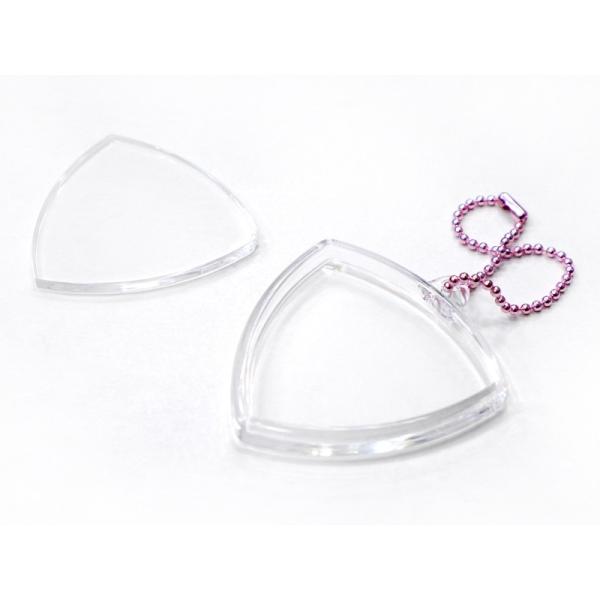 Bruffハメパチピックキーホルダーは、お気に入りのピックや大切にしたいアーティストのピック等をケース本体にはめ込み、お手持ちのカバン等に取り付けてお使いいただけるアイテムです。ハメパチ本体の取付け、取り外しが簡単に出来ます。ケースははめ込...