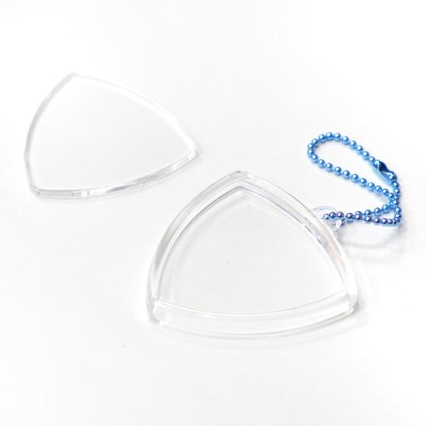 Bruffハメパチピックキーホルダーは、お気に入りのピックや大切にしたいアーティストのピック等をケース本体にはめ込み、お手持ちのカバン等に取り付けてお使いいただけるアイテムです。ハメパチ本体の取付け、取り外しが簡単に出来ます。ケースははめ込...