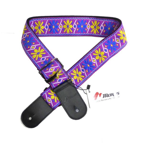 レトロな刺繍が施されたギター用ストラップ。アコースティックギターなどのネック側にストラップピンの無いギターにも使える様、ギターのヘッド部分に結びつけるヒモが付属。※【メール便送料無料】時間指定はできません。