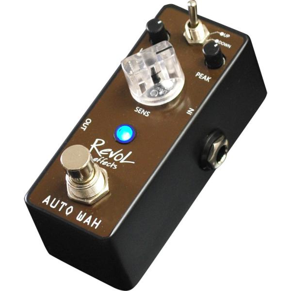 RevoL effects AUTO WAH EWA-01は、入力音の強弱によってワウサウンドが得られるフィルター系のエフェクターです。足で操作するワウペダルで細かくリズミカルなワウサウンドを得るには、非常に高いプレイアビリティーを要求され...