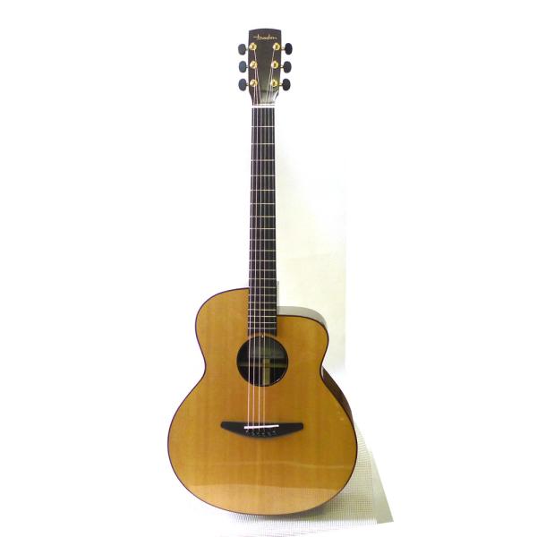 バーサイタル（万能）と呼ばれるボディサイズが、オーディトリアム・ボディ A-style と言えます。ソロギターも弾き語りもリードプレイもこなせる、まさに万能型が A -style ボディです。ギターのテクニックを聴かせたい方は、まずA -s...