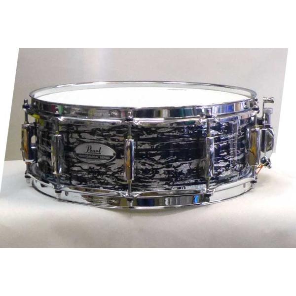 やや薄めの等厚6プライ (5.4mm厚)のメイプルシェルにスーパーフープIIを組み合わせることにより、オープンであたたかみがあり、レスポンスに優れたサウンドを発揮。 また、クラシックラグ、トラディショナルスタイルのストレイナーなど、シンプル...