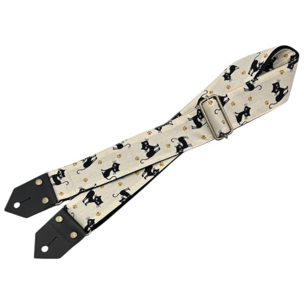 待望のネコ柄?ネコストラップのスタンダードを目指す ”BLACK CAT” SpiceNote からネコ柄ストラップのスタンダードモデルを目指す ”BLACK CAT” が遂に販売開始?基本デザインはシンプルなイラストの黒猫で構成、 しかし...