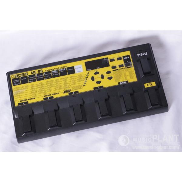 <ベース用マルチエフェクター>BOSS ME-8B 中古にて入荷です!使用に伴う傷等はございます。アダプター含め付属品はありません。名機ME-6Bのアップデート後継機種。23種のエフェクトを内蔵。最大13種類までエフェクターを同...